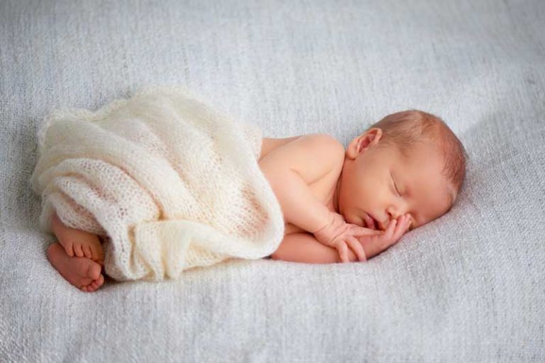 Spavanje beba po mesecima i kompletan vodič za miran san - Dr Pilar